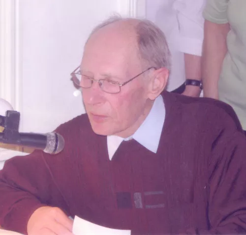 Bärenfell im Kohlenstaub